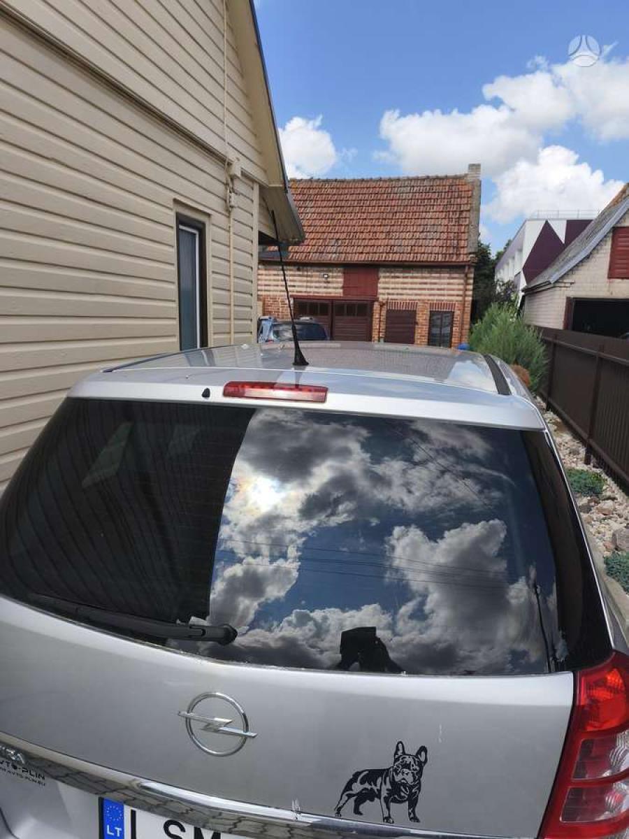 Pelēks Opel Zafira 2010 Marijampole, ar dzinēja tilpumu 1.60 L un nobraukumu 275 tūkst. km par 2200 €, foto 7 vietnē AUTOMOTO.COM.LV