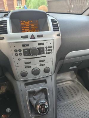 Pelēks Opel Zafira 2010 Marijampole, ar dzinēja tilpumu 1.60 L un nobraukumu 275 tūkst. km par 2200 €, foto 10 vietnē AUTOMOTO.COM.LV