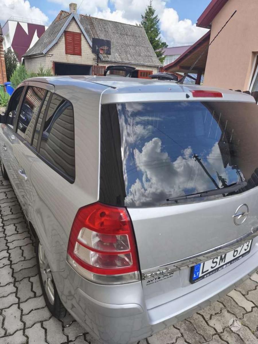 Pelēks Opel Zafira 2010 Marijampole, ar dzinēja tilpumu 1.60 L un nobraukumu 275 tūkst. km par 2200 €, foto 12 vietnē AUTOMOTO.COM.LV