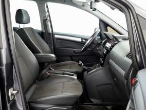 Grey Opel Zafira 2010 in Tallinn, with an engine capacity of 1.70 L and mileage of 398 thousand km for 1299 €, photo 7 on AUTOMOTO.COM.LV