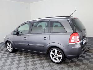 Grey Opel Zafira 2010 in Tallinn, with an engine capacity of 1.70 L and mileage of 398 thousand km for 1299 €, photo 14 on AUTOMOTO.COM.LV