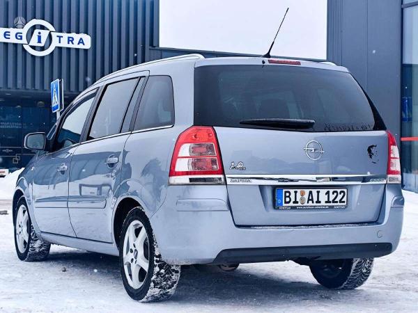 Pelēks Opel Zafira 2011 Šauļi, ar dzinēja tilpumu 1.70 L un nobraukumu 285 tūkst. km par 3150 €, foto 5 vietnē AUTOMOTO.COM.LV