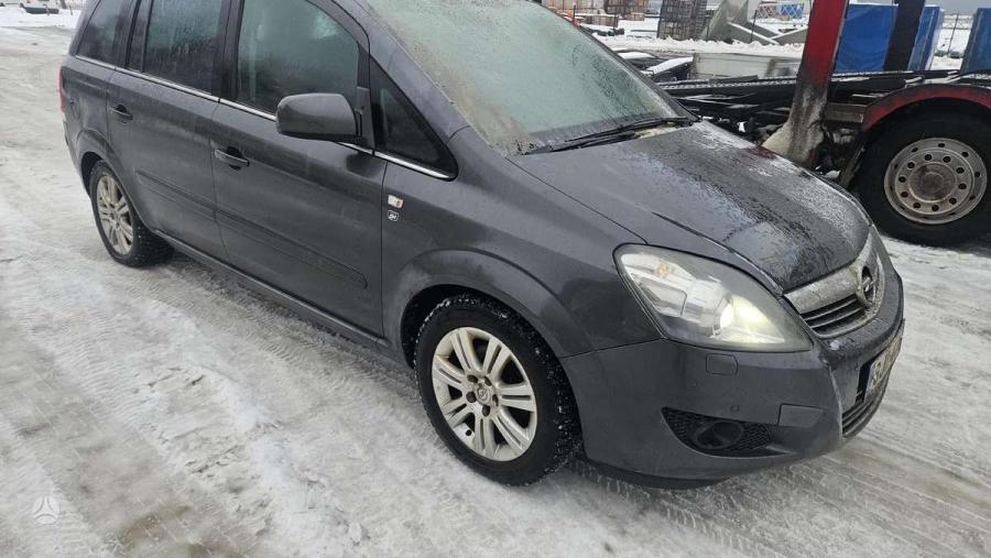 Pelēks Opel Zafira 2011 Marijampole, ar dzinēja tilpumu 1.80 L un nobraukumu 290 tūkst. km par 2150 €, foto 1 vietnē AUTOMOTO.COM.LV