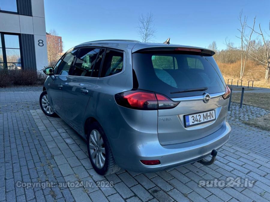 Grey Opel Zafira 2012 in Tartu, with an engine capacity of 1.40 L and mileage of 211 thousand km for 4799 €, photo 2 on AUTOMOTO.COM.LV