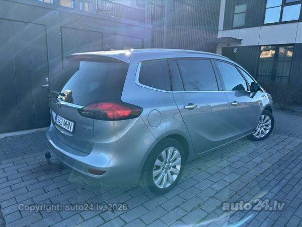 Pelēks Opel Zafira 2012 Tartu, ar dzinēja tilpumu 1.40 L un nobraukumu 211 tūkst. km par 4799 €, foto 4 vietnē AUTOMOTO.COM.LV
