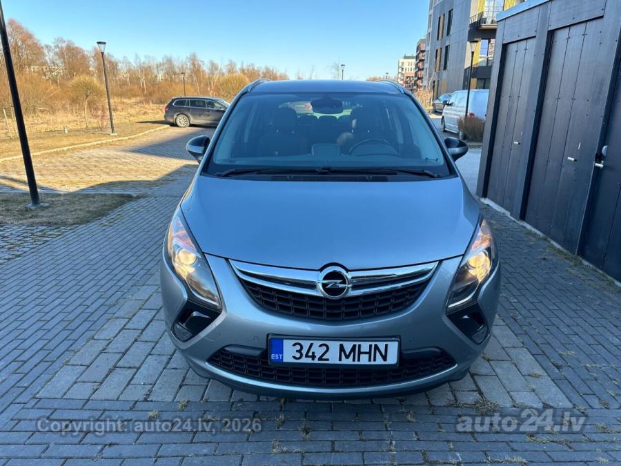 Grey Opel Zafira 2012 in Tartu, with an engine capacity of 1.40 L and mileage of 211 thousand km for 4799 €, photo 7 on AUTOMOTO.COM.LV