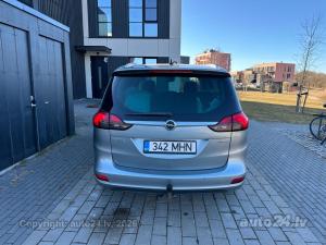 Grey Opel Zafira 2012 in Tartu, with an engine capacity of 1.40 L and mileage of 211 thousand km for 4799 €, photo 8 on AUTOMOTO.COM.LV