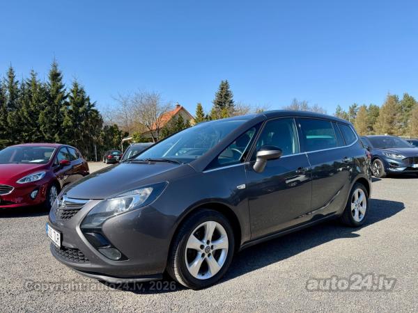 Grey Opel Zafira 2012 in Tartu, with an engine capacity of 2.00 L and mileage of 179 thousand km for 5500 €, photo 2 on AUTOMOTO.COM.LV