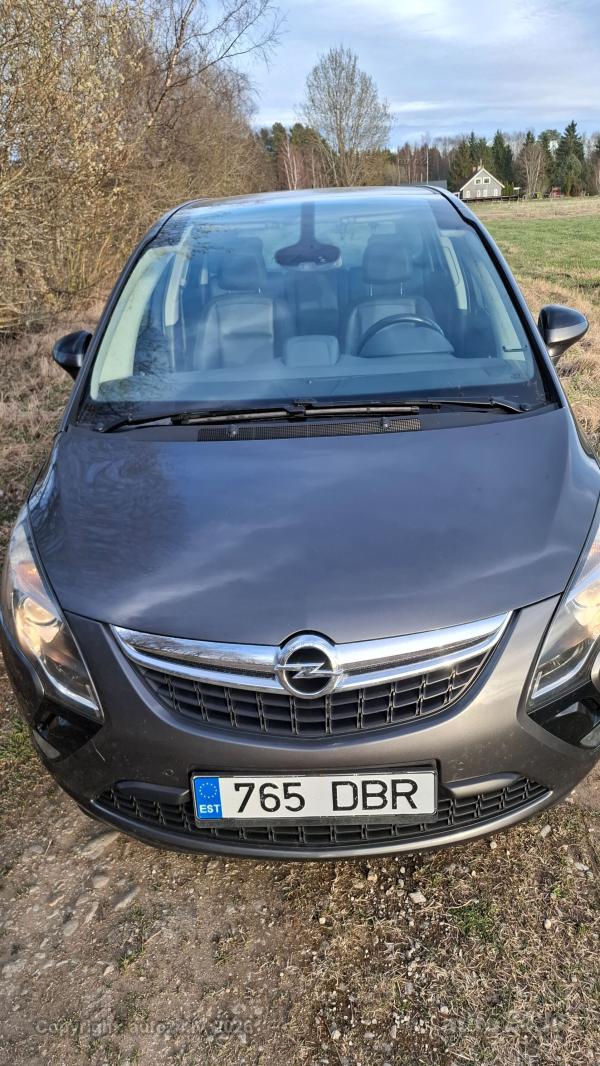 Grey Opel Zafira 2012 in Tallinn, with an engine capacity of 1.60 L and mileage of 219 thousand km for 4500 €, photo 2 on AUTOMOTO.COM.LV