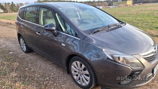 Grey Opel Zafira 2012 in Tallinn, with an engine capacity of 1.60 L and mileage of 219 thousand km for 4500 €, photo 3 on AUTOMOTO.COM.LV