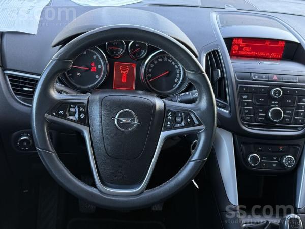 Grey Opel Zafira 2012 in Talsi, with an engine capacity of 2.00 L and mileage of 246 thousand km for 5970 €, photo 10 on AUTOMOTO.COM.LV