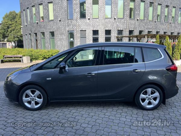 Grey Opel Zafira 2012 in Tallinn, with an engine capacity of 2.00 L and mileage of 181 thousand km for 6199 €, photo 8 on AUTOMOTO.COM.LV