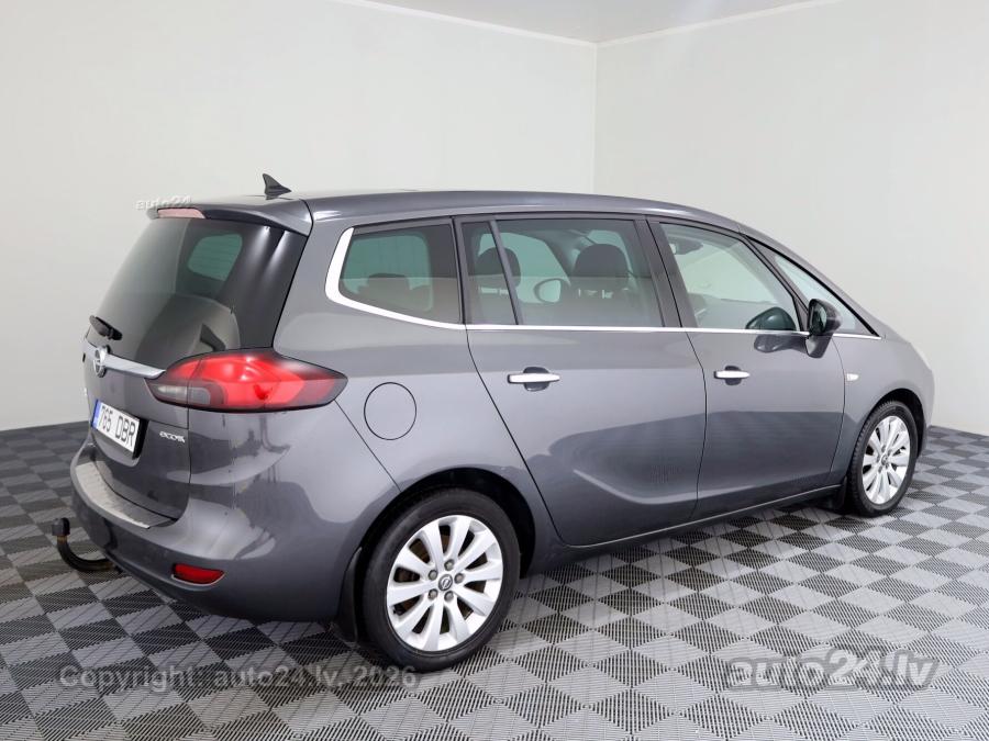 Grey Opel Zafira 2012 in Tallinn, with an engine capacity of 1.60 L and mileage of 219 thousand km for 3499 €, photo 4 on AUTOMOTO.COM.LV