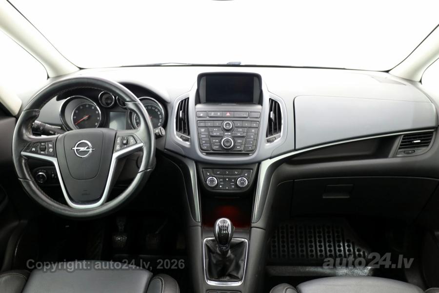 Grey Opel Zafira 2012 in Tallinn, with an engine capacity of 1.60 L and mileage of 219 thousand km for 3499 €, photo 6 on AUTOMOTO.COM.LV