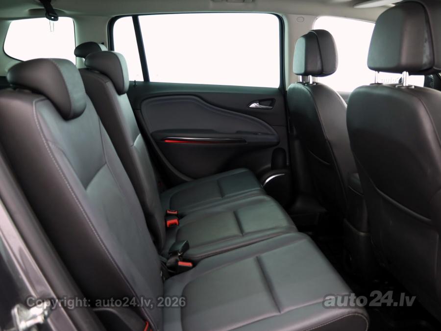 Grey Opel Zafira 2012 in Tallinn, with an engine capacity of 1.60 L and mileage of 219 thousand km for 3499 €, photo 9 on AUTOMOTO.COM.LV