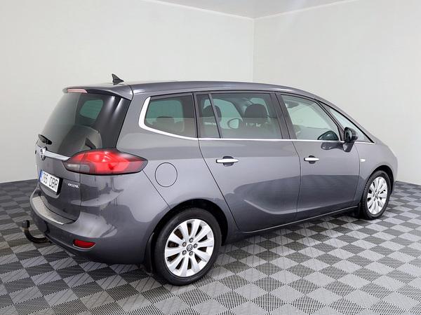 Grey Opel Zafira 2012 in Tallinn, with an engine capacity of 1.60 L and mileage of 219 thousand km for 3499 €, photo 4 on AUTOMOTO.COM.LV