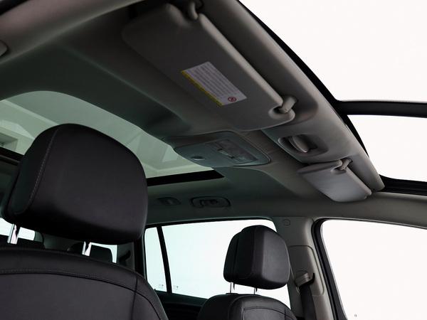 Grey Opel Zafira 2012 in Tallinn, with an engine capacity of 1.60 L and mileage of 219 thousand km for 3499 €, photo 9 on AUTOMOTO.COM.LV