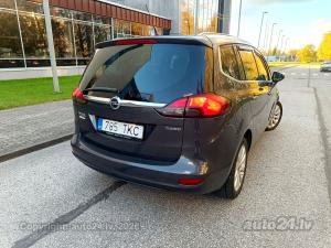 Grey Opel Zafira 2013 in Tartu, with an engine capacity of 1.40 L and mileage of 247 thousand km for 5499 €, photo 4 on AUTOMOTO.COM.LV