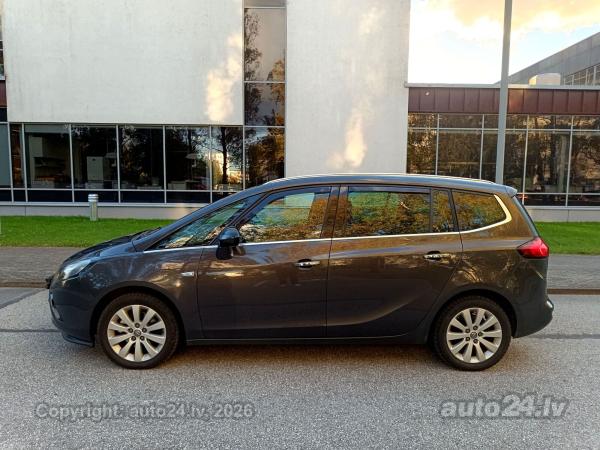Grey Opel Zafira 2013 in Tartu, with an engine capacity of 1.40 L and mileage of 247 thousand km for 5499 €, photo 7 on AUTOMOTO.COM.LV