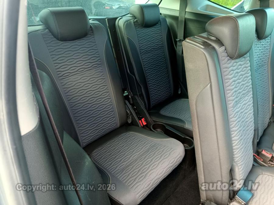 Grey Opel Zafira 2013 in Tartu, with an engine capacity of 1.40 L and mileage of 247 thousand km for 5499 €, photo 14 on AUTOMOTO.COM.LV