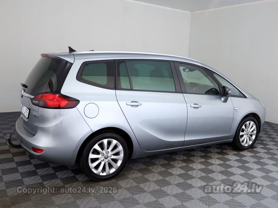 Pelēks Opel Zafira 2014 Tallina, ar dzinēja tilpumu 1.60 L un nobraukumu 276 tūkst. km par 3799 €, foto 4 vietnē AUTOMOTO.COM.LV