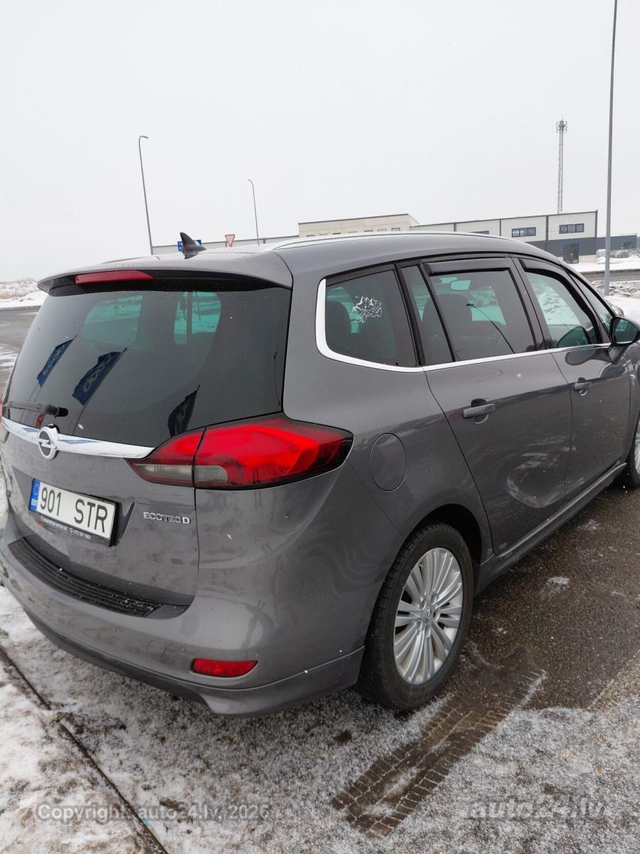 Grey Opel Zafira 2015 in Parnu, with an engine capacity of 1.60 L and mileage of 261 thousand km for 7300 €, photo 5 on AUTOMOTO.COM.LV