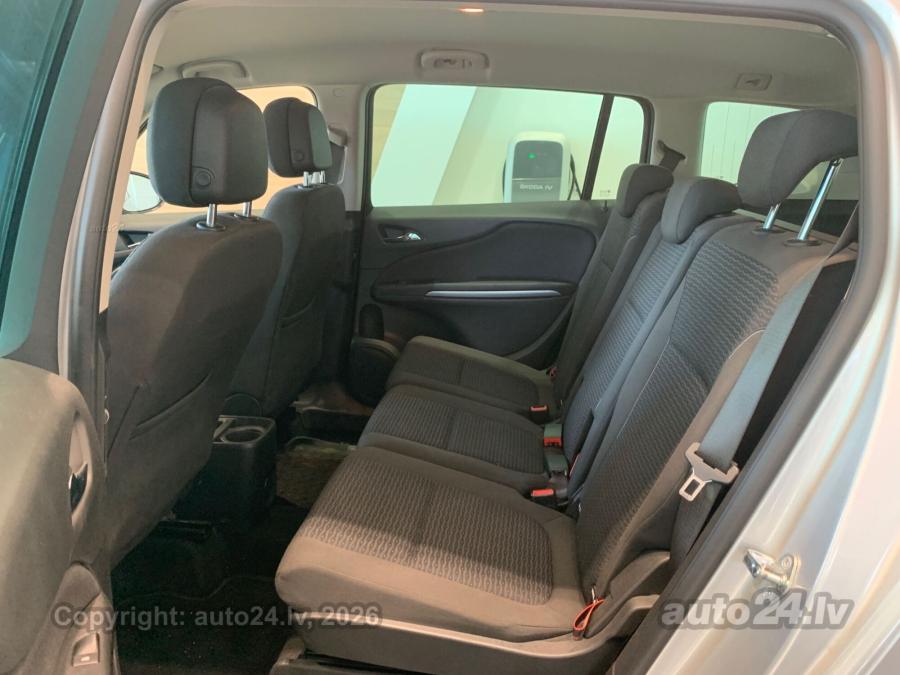 Pelēks Opel Zafira 2015 Rakvere, ar dzinēja tilpumu 1.60 L un nobraukumu 228 tūkst. km par 3800 €, foto 7 vietnē AUTOMOTO.COM.LV