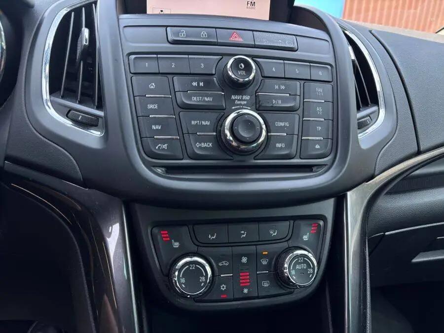 Pelēks Opel Zafira 2015 Rīga, ar dzinēja tilpumu 2.00 L un nobraukumu 212 tūkst. km par 5950 €, foto 17 vietnē AUTOMOTO.COM.LV