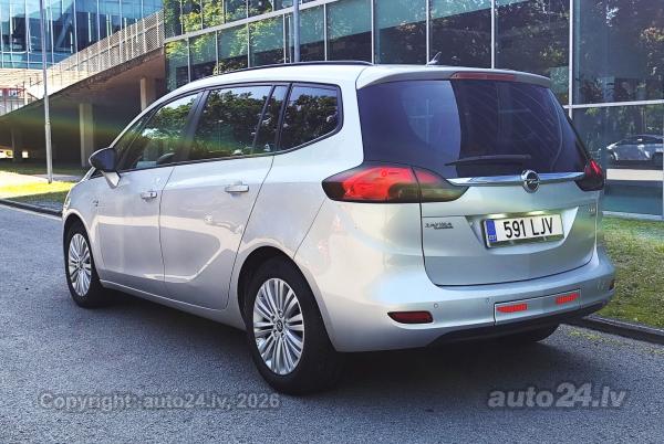 Pelēks Opel Zafira 2015 Pērnava, ar dzinēja tilpumu 2.00 L un nobraukumu 193 tūkst. km par 5700 €, foto 3 vietnē AUTOMOTO.COM.LV