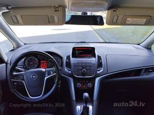 Grey Opel Zafira 2015 in Parnu, with an engine capacity of 2.00 L and mileage of 193 thousand km for 5700 €, photo 11 on AUTOMOTO.COM.LV
