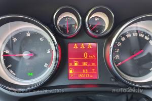 Grey Opel Zafira 2015 in Parnu, with an engine capacity of 2.00 L and mileage of 193 thousand km for 5700 €, photo 12 on AUTOMOTO.COM.LV