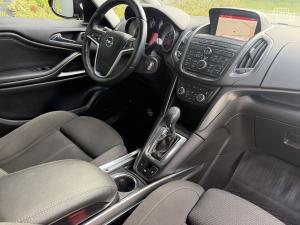 Grey Opel Zafira 2015 in Vilnius, with an engine capacity of 2.00 L and mileage of 200 thousand km for 6400 €, photo 11 on AUTOMOTO.COM.LV