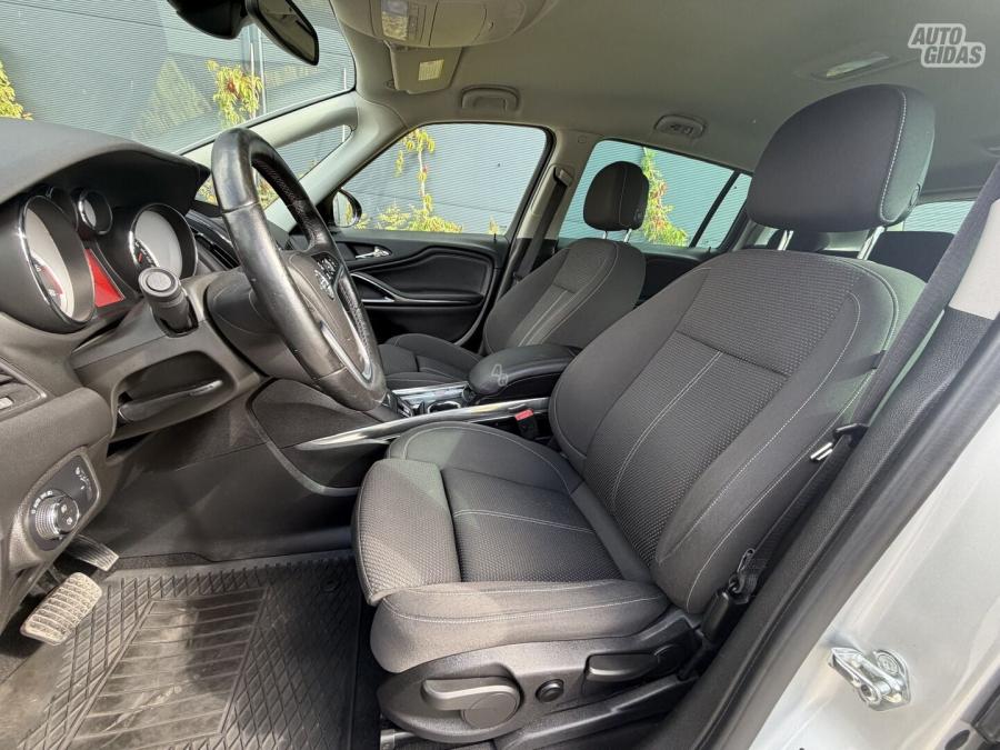 Grey Opel Zafira 2015 in Vilnius, with an engine capacity of 2.00 L and mileage of 200 thousand km for 6400 €, photo 15 on AUTOMOTO.COM.LV