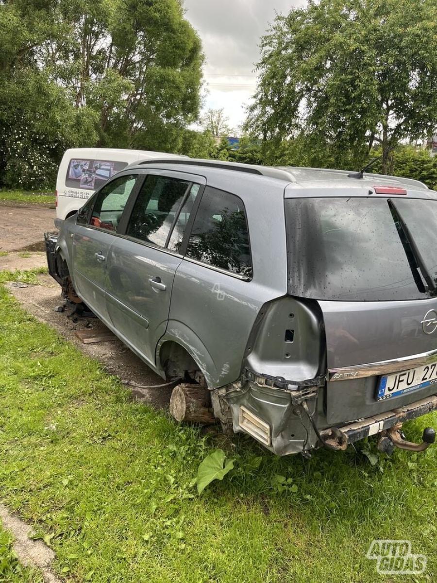 Opel Zafira 2006 Mažeikiai, ar dzinēja tilpumu 1.90 L un nobraukumu 322 tūkst. km par 350 €, foto 4 vietnē AUTOMOTO.COM.LV