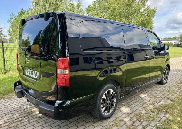 Черный Опель Zafira Life 2022 в Таураге, объемом двигателя 2.00 л и пробегом 186 тыс. км за 18700 €, фото 4 на AUTOMOTO.COM.LV