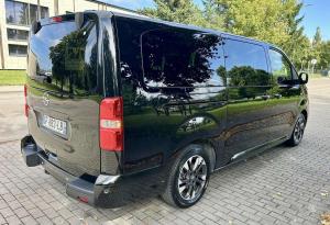 Melns Opel Zafira Life 2022 Tauragė, ar dzinēja tilpumu 2.00 L un nobraukumu 187 tūkst. km par 18200 €, foto 5 vietnē AUTOMOTO.COM.LV