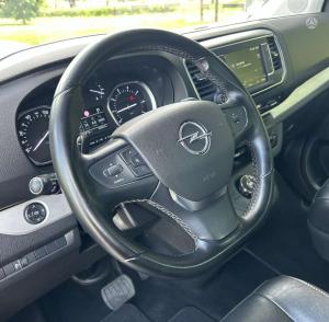 Melns Opel Zafira Life 2022 Tauragė, ar dzinēja tilpumu 2.00 L un nobraukumu 187 tūkst. km par 18200 €, foto 9 vietnē AUTOMOTO.COM.LV