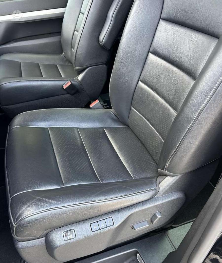 Melns Opel Zafira Life 2022 Tauragė, ar dzinēja tilpumu 2.00 L un nobraukumu 187 tūkst. km par 18200 €, foto 10 vietnē AUTOMOTO.COM.LV