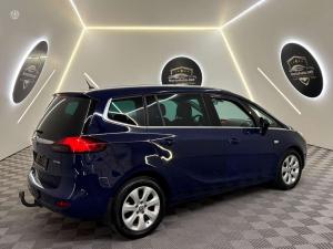 Blue Opel Zafira Life 2013 in Marijampole, with an engine capacity of 1.96 L and mileage of 246 thousand km for 4999 €, photo 14 on AUTOMOTO.COM.LV