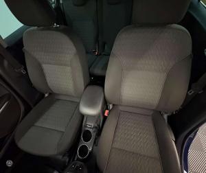 Blue Opel Zafira Life 2013 in Marijampole, with an engine capacity of 1.96 L and mileage of 246 thousand km for 4999 €, photo 23 on AUTOMOTO.COM.LV