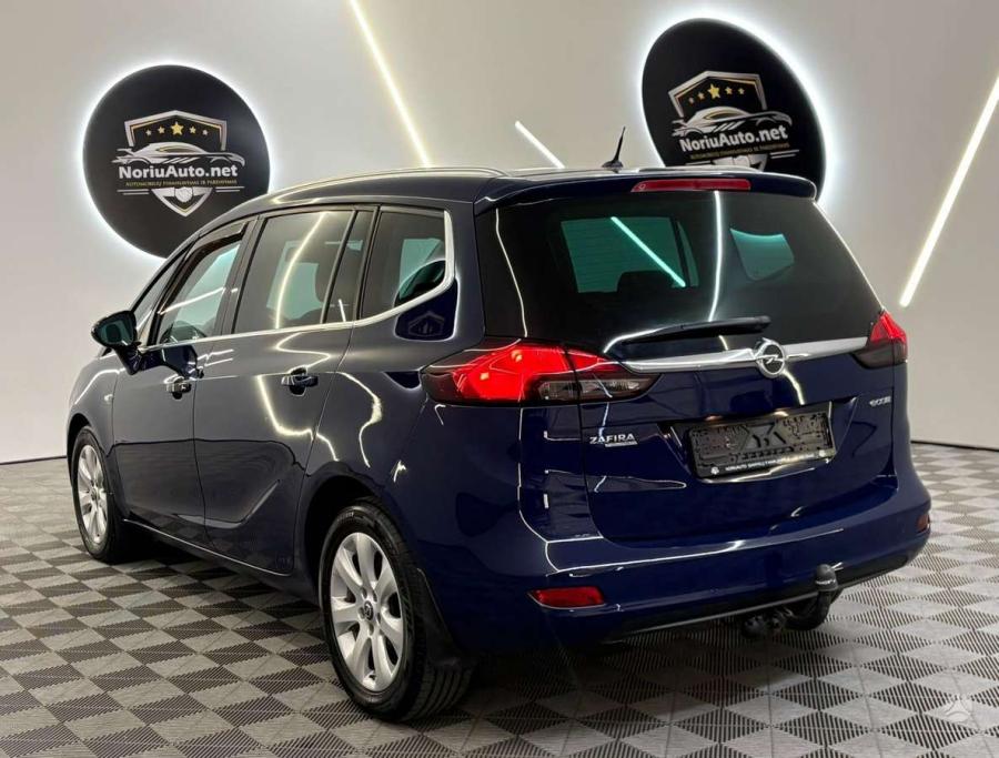 Blue Opel Zafira Life 2013 in Marijampole, with an engine capacity of 1.96 L and mileage of 246 thousand km for 4999 €, photo 26 on AUTOMOTO.COM.LV