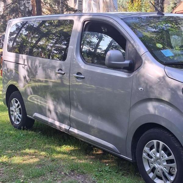 Pelēks Opel Zafira Life 2020 Utena, ar dzinēja tilpumu 1.50 L un nobraukumu 91 tūkst. km par 16600 €, foto 2 vietnē AUTOMOTO.COM.LV