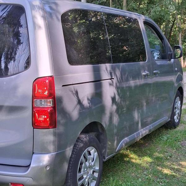 Pelēks Opel Zafira Life 2020 Utena, ar dzinēja tilpumu 1.50 L un nobraukumu 91 tūkst. km par 16600 €, foto 3 vietnē AUTOMOTO.COM.LV