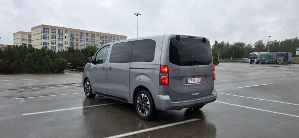 Серый Опель Zafira Life 2021 в Шяуляй, объемом двигателя 0.00 л и пробегом 223 тыс. км за 18200 €, фото 4 на AUTOMOTO.COM.LV