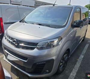 Pelēks Opel Zafira Life 2022 Viļņa, ar dzinēja tilpumu 2.00 L un nobraukumu 155 tūkst. km par 20590 €, foto 1 vietnē AUTOMOTO.COM.LV