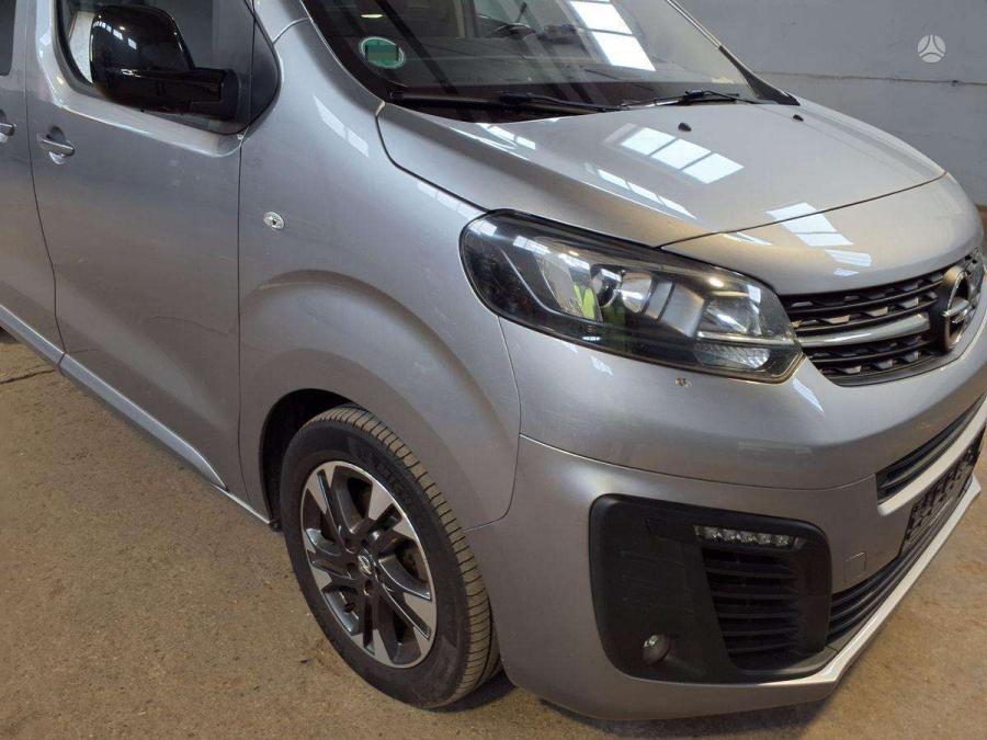 Pelēks Opel Zafira Life 2022 Viļņa, ar dzinēja tilpumu 2.00 L un nobraukumu 155 tūkst. km par 20590 €, foto 5 vietnē AUTOMOTO.COM.LV