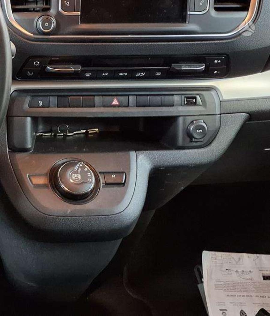 Pelēks Opel Zafira Life 2022 Viļņa, ar dzinēja tilpumu 2.00 L un nobraukumu 155 tūkst. km par 20590 €, foto 12 vietnē AUTOMOTO.COM.LV