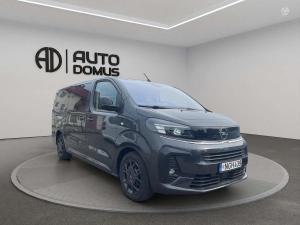 Серый Опель Zafira Life 2024 в Клайпеда, объемом двигателя 2.00 л и пробегом 50 тыс. км за 29887 €, фото  на AUTOMOTO.COM.LV