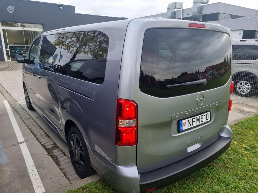 Grey Opel Zafira Life 2024 in Klaipeda, with an engine capacity of 2.00 L and mileage of 71 thousand km for 29887 €, photo 4 on AUTOMOTO.COM.LV
