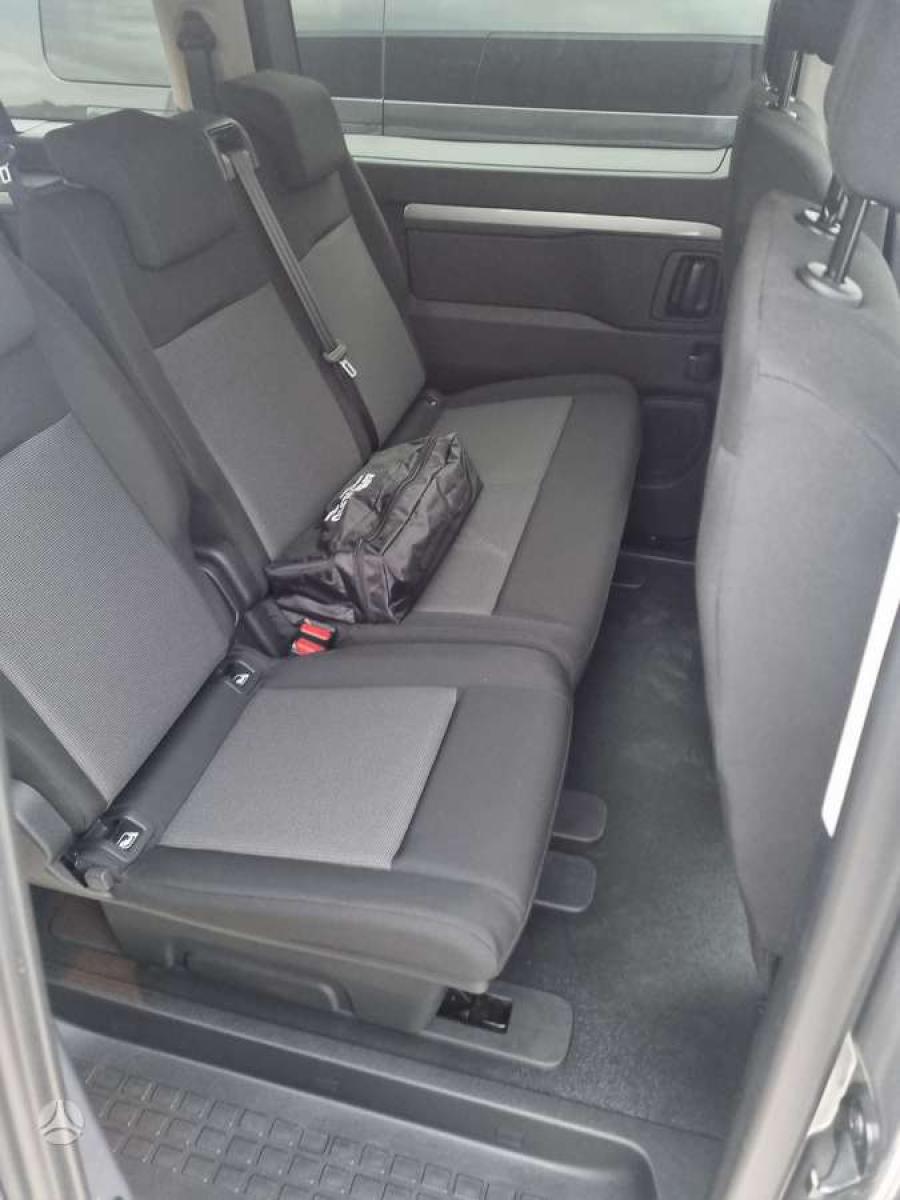 Grey Opel Zafira Life 2024 in Klaipeda, with an engine capacity of 2.00 L and mileage of 71 thousand km for 29887 €, photo 8 on AUTOMOTO.COM.LV